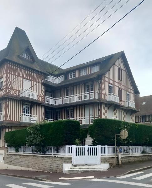 Manoir Du Casino - Cabourg