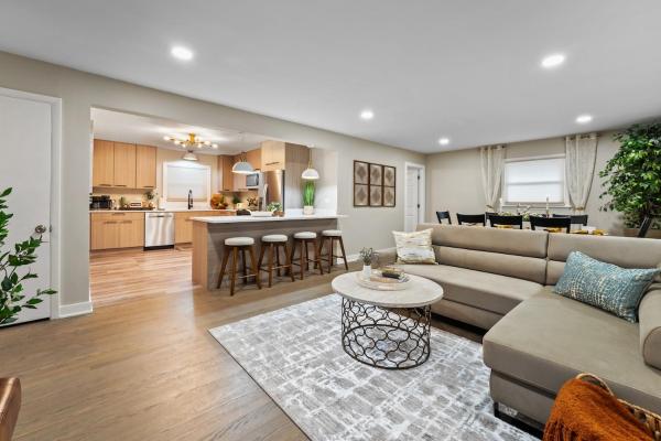 Chic Oasis Game Room Near Base - Waukegan, IL