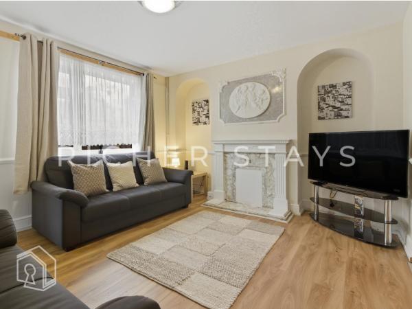 Spacious 3br House In Tilbury, Driveway And Garden - Thurrock