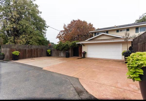 Sac Camp Delta Garden Retreat - Elk Grove