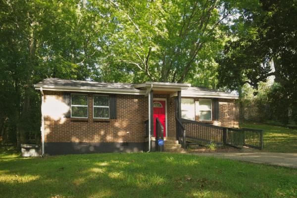 Governors' Cozy Downtown Cottage - Clarksville, TN