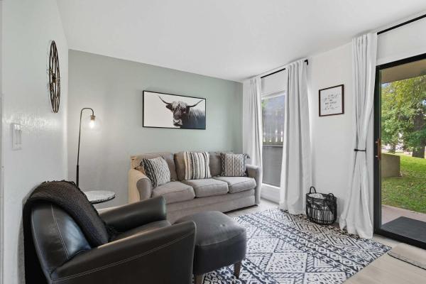 Branson Getaway Retreat - For 4 - Branson, MO