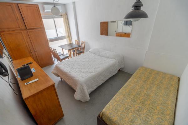 Check And Home - Colón Iii - 4 Huéspedes En Zona Güemes A 100mts Del Mar - Mar del Plata