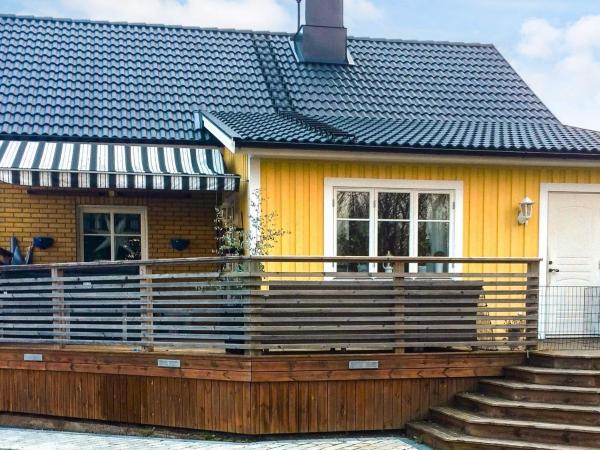 Family Villa With Hot Tub In Ronneby - Ronneby