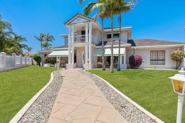 Casa Martinique 4br Home - Gold Coast