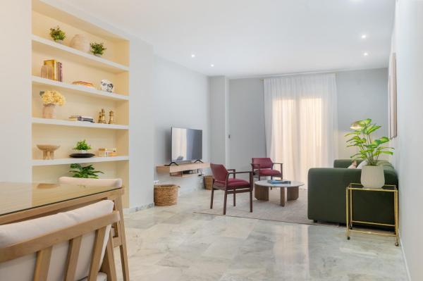 Stunning 3br 2bth With Parking And Jacuzzi - Sevilla, España