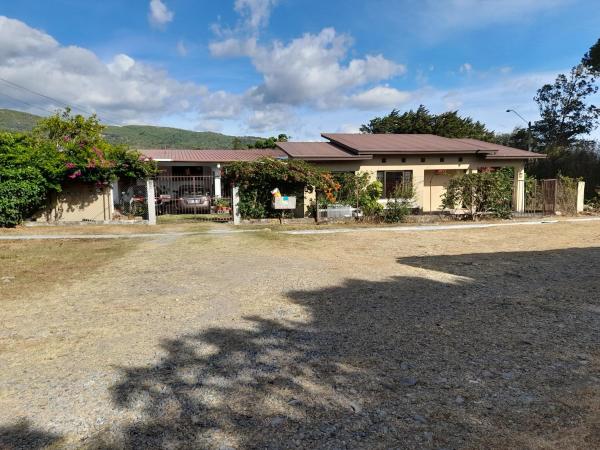Casa Menus De Boquete Vista A Las Montañas - Panama
