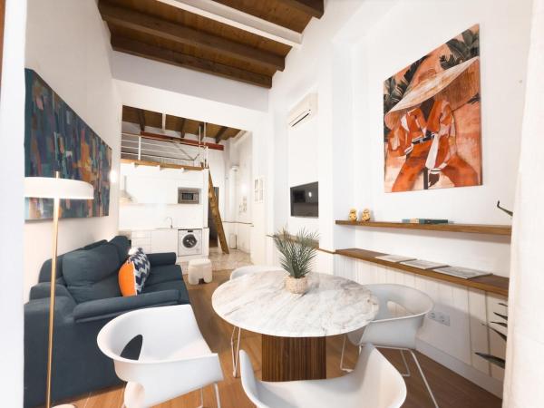 Monkeys Apartments Castellar & Suite - Sevilla, España
