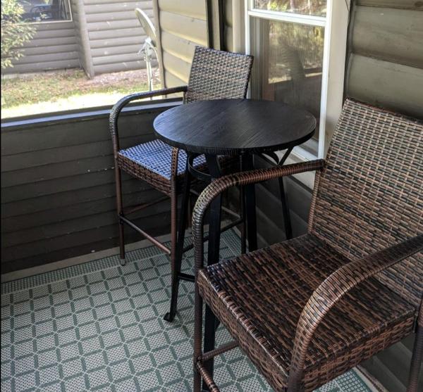 Cozy Michigan Cabin Getaway In Huron National Forest - Michigan