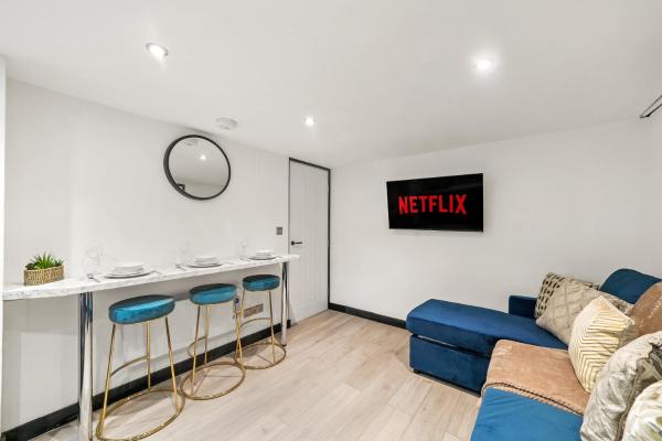 Sleek And Stylish Yorkshire Gem - Sleeps 4 - The Mend-A-Hose Jungle