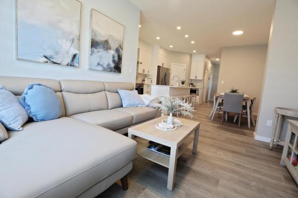 Edgemont Getaway King Bed Garage Wem And Disneyplus - Edmonton