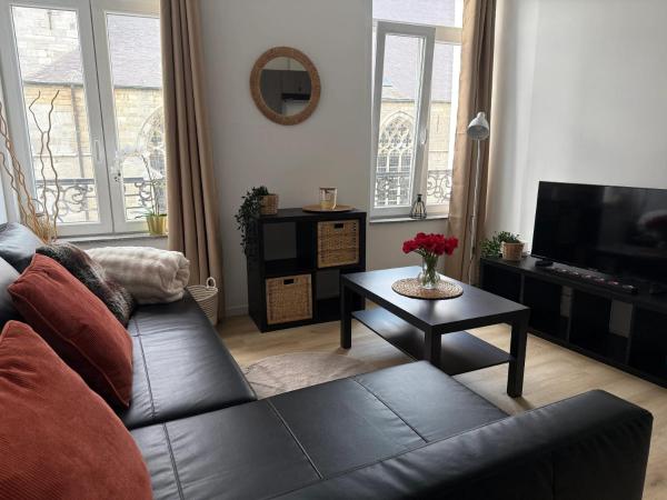 Bright Apartment In The Heart Of Chimay, 40 M² With View - Chimay