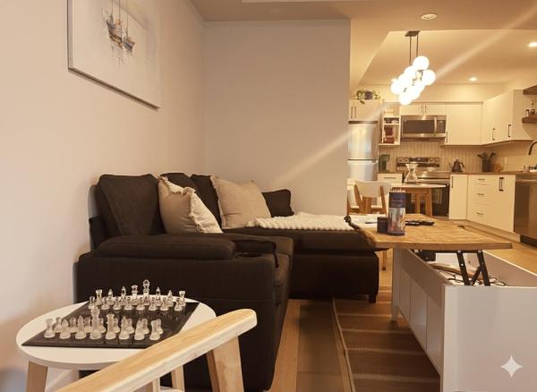 Cedar & Sage Suite The Cozy Retreat With Full Kitchen - Langford