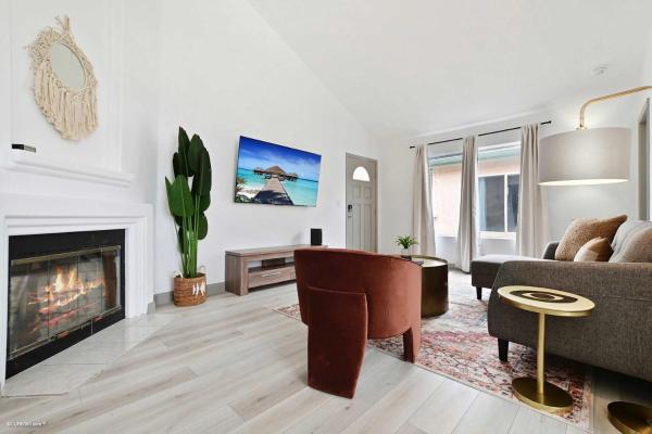 Steps Tp Beach Prime Location Villa - San Diego, CA