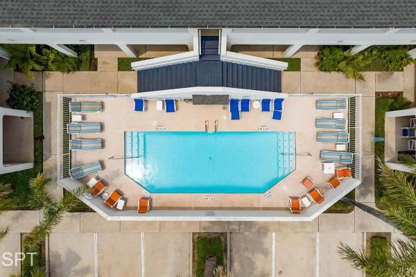 Stylish Design Pool Near Beach Bbq Grill - South Padre Island