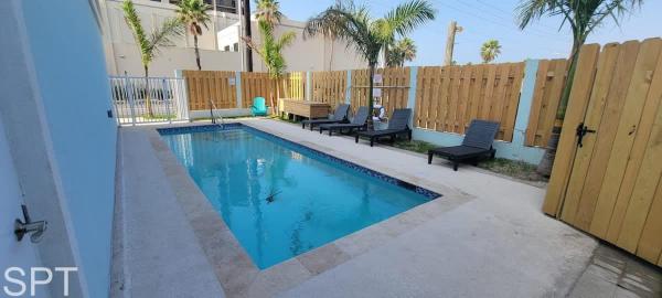 2 Levels Heated Pool New Townhome #4 - South Padre Island