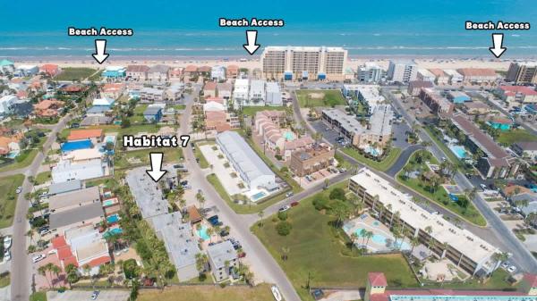 Island Condo 1st Floor Pool Patio - South Padre Island