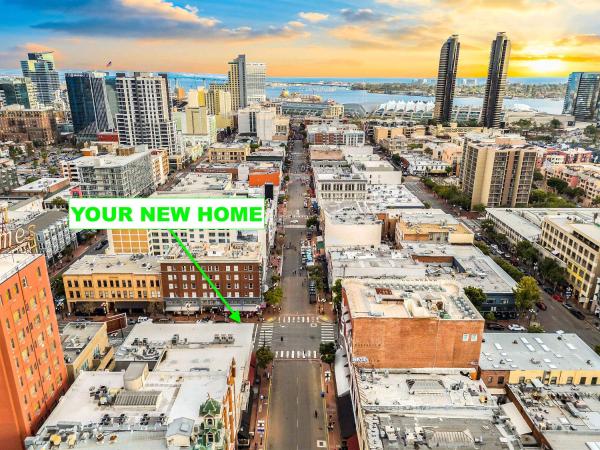 Gaslamp Loft Escape Sleeps 7 In Style - San Diego, CA
