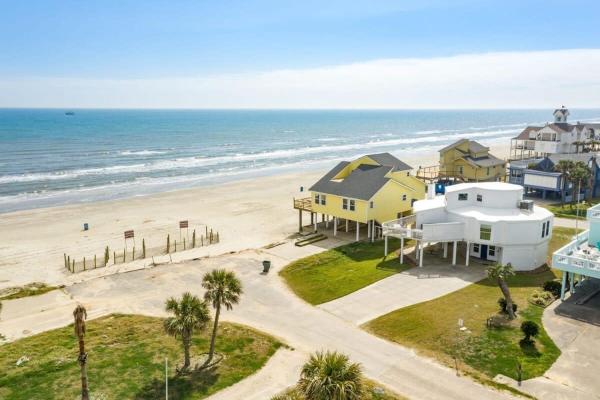 Easy Beach Access Gulf Views Relaxing Hot Tub - Galveston, TX