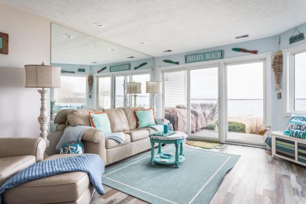 Coastal Serenity 108 Beachfront Condo Near Downtown - Traverse City, MI