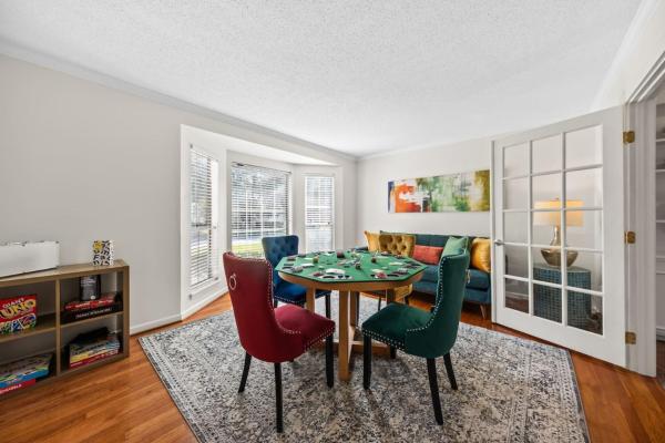 Gathering Oak Manor -- Treasured Times Together - Summerville, SC