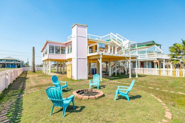 Tip'sea Flamingo - Enclosed Yard, Beachgoer Ready! - Surfside Beach, TX