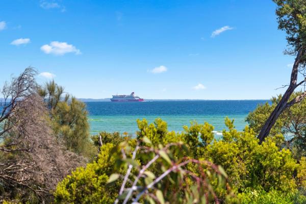 Shoreline - Melbourne