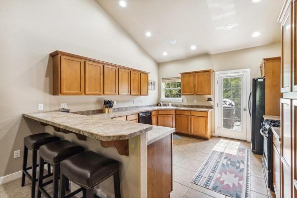 Bitterroot Escape - Columbia Falls, MT