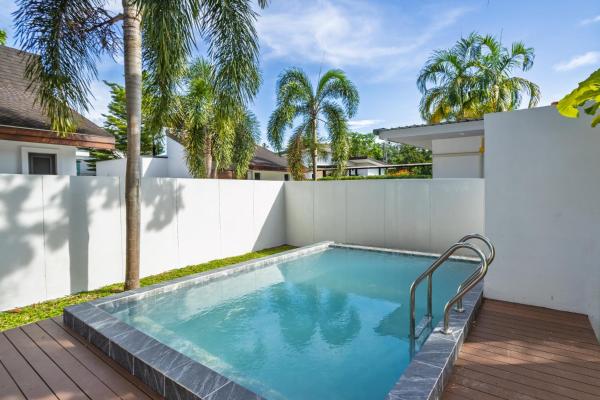 New! Bayfront 2 Br Villa With Private Pool Nariya V1 - Rare Find In Phuket - Phuket