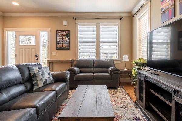 Garfield 2br - New Build - Foodie-friendly Stay - Woodlawn - Portland