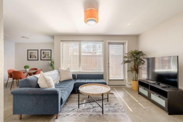 Stay Portland - Hip Area - Dining & Shops Nearby - 2br - Sleeps 4 - Portland, OR