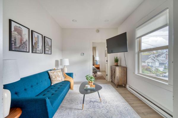 Stay Portland - Mt Tabor Retreat - Local Eateries - Shops - Bars - Portland, OR