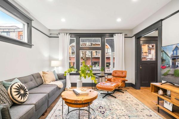 Stay Portland - Fresh Belmont Charmer - 95 Walkscore - Portland, OR