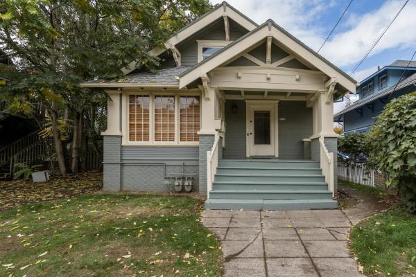 Remodeled Home In The Heart Of Hawthorne - Portland, OR