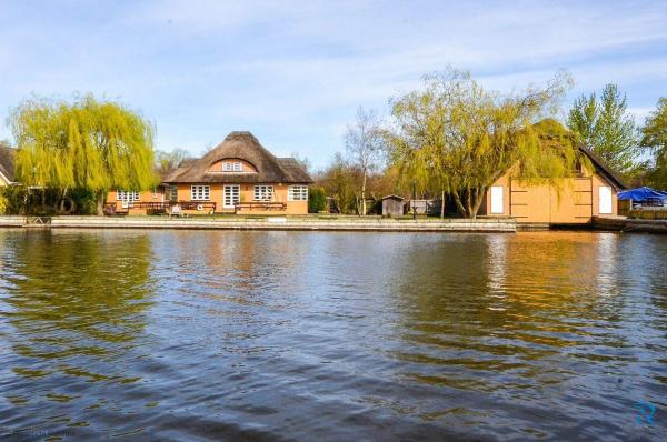 Bureville - Wroxham