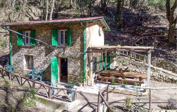 2 Bedroom Stunning Home In Casoli - Camaiore