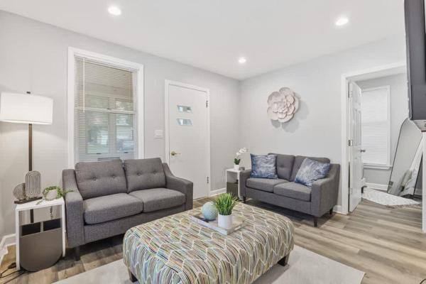 Cozy Chic 4bd 2ba Home In St Charles - Elgin, IL