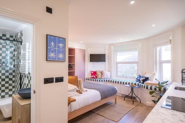 Stylish Apartment By The Sea - Poole