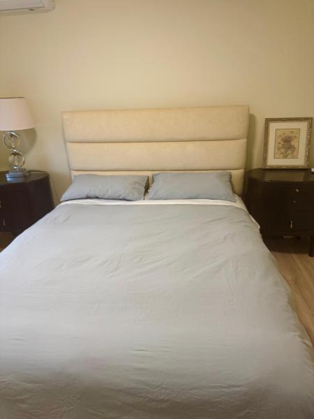 Maple & Moon - Vancouver