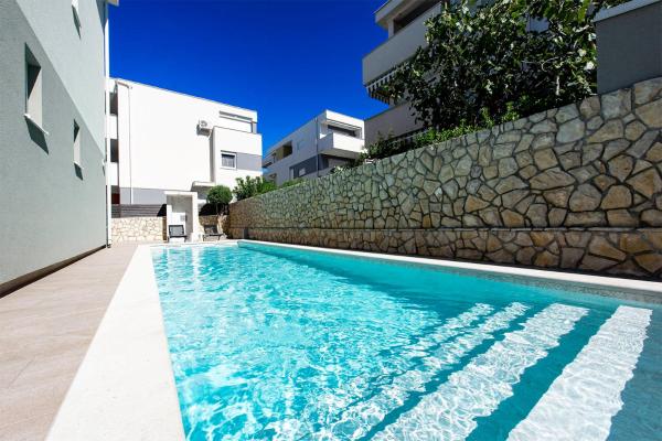 Apartments Yoko - Novalja