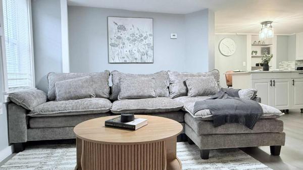 Contemporary Apartment- Prime Location To Mbta - Rehoboth, MA