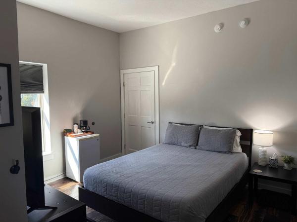 Boutique Hotel Room 1 - Michigan