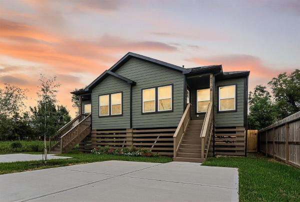 Newly Built Lux Home By Nrgmed-centerdowntown - Pearland, TX