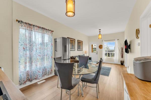 Sunshine Villa Closest Bnb To Falls Hot Tub Oasis - Niagara Falls