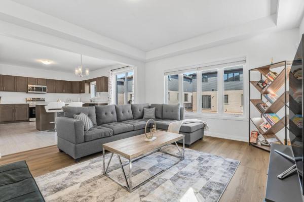 Luxury New Home By Niagara Fall - 웰랜드