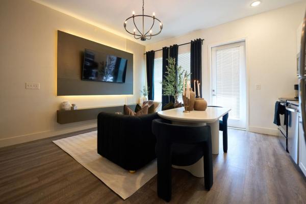 Comfortable Atlanta Stay Near Mercedes-benz Stadium - Atlanta, GA