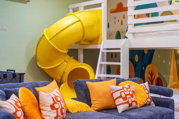 Pet Friendly, Mini Golf, Game Room, Hot Tub - Massanutten, VA
