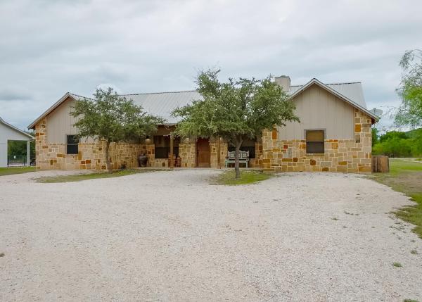 Charlies Cantina - Concan, TX