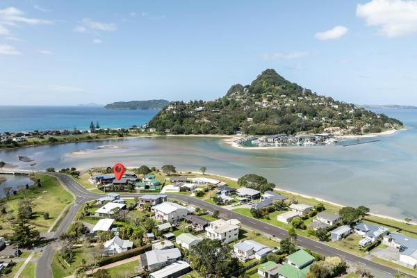 Manaia Magic - Tairua Holiday Home - Pauanui