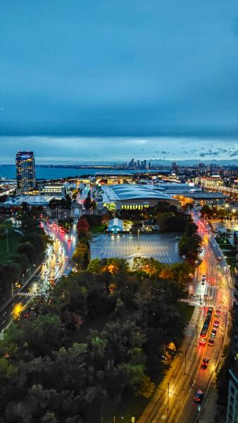 Lux Suite - City View - Steps To Rogers Centre & Cn Tower - 